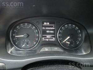 Grey Skoda Fabia 2014 in Riga, with an engine capacity of 1.60 L and mileage of 212 thousand km for 3000 €, photo 7 on AUTOMOTO.COM.LV
