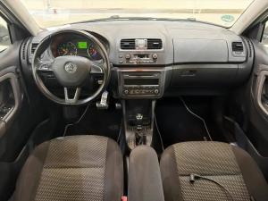 Grey Skoda Fabia 2014 in Limbazi, with an engine capacity of 1.20 L and mileage of 278 thousand km for 5950 €, photo 9 on AUTOMOTO.COM.LV