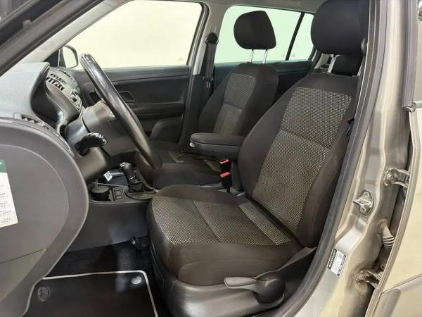 Grey Skoda Fabia 2014 in Limbazi, with an engine capacity of 1.20 L and mileage of 278 thousand km for 5950 €, photo 9 on AUTOMOTO.COM.LV