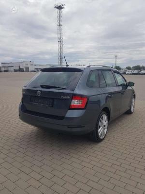 Pelēks Skoda Fabia 2015 Marijampole, ar dzinēja tilpumu 1.60 L un nobraukumu 223 tūkst. km par 5550 €, foto 3 vietnē AUTOMOTO.COM.LV