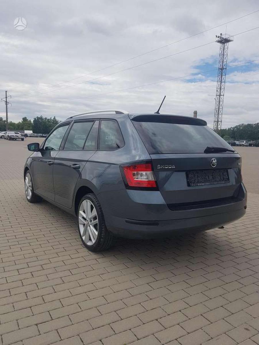 Pelēks Skoda Fabia 2015 Marijampole, ar dzinēja tilpumu 1.60 L un nobraukumu 223 tūkst. km par 5550 €, foto 5 vietnē AUTOMOTO.COM.LV