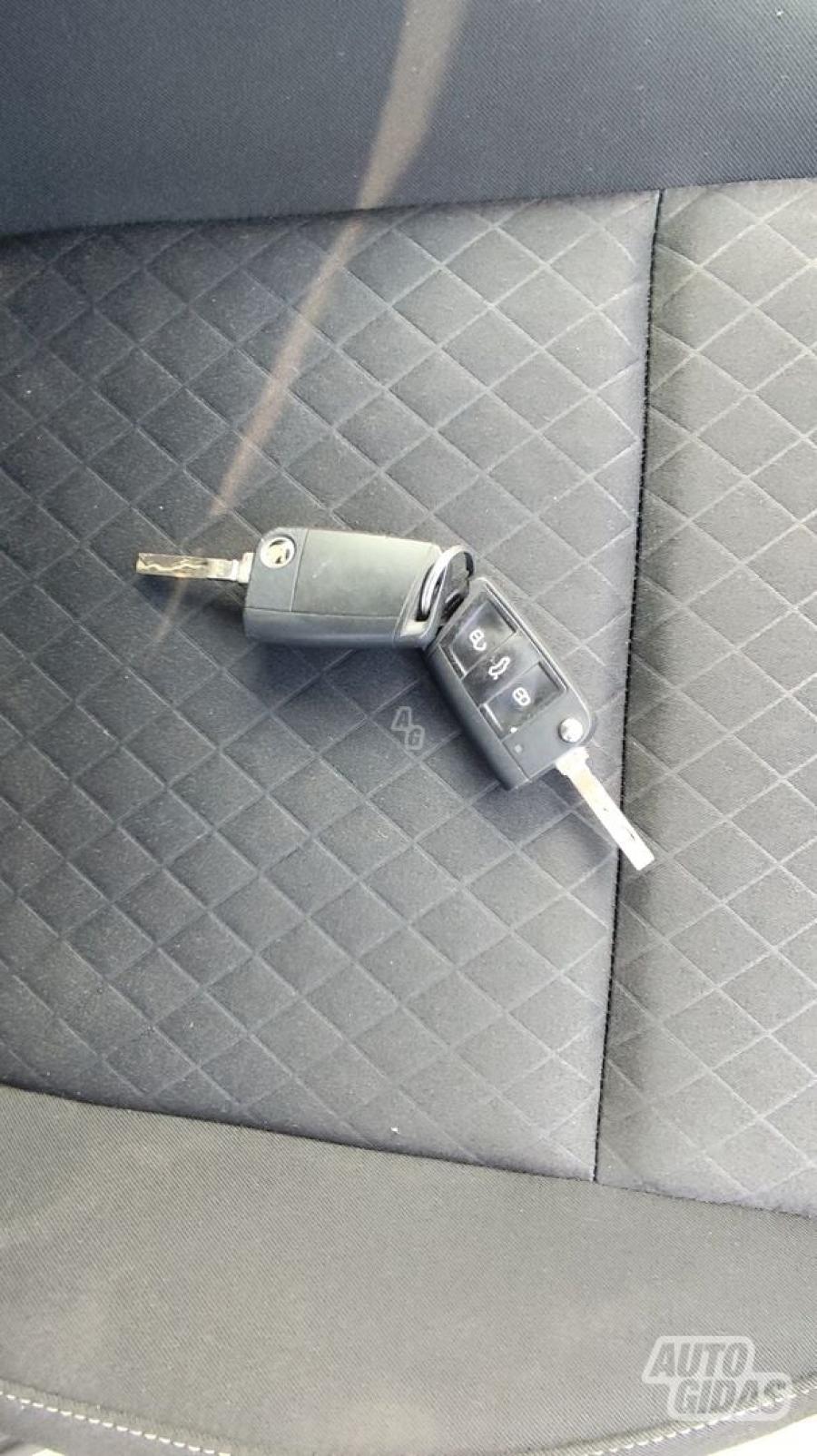 Grey Skoda Fabia 2015 in Ramuciai, with an engine capacity of 1.40 L and mileage of 248 thousand km for 5550 €, photo 20 on AUTOMOTO.COM.LV