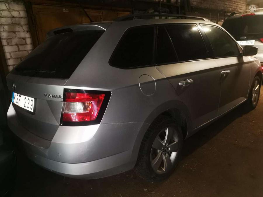 Pelēks Skoda Fabia 2015 Šalčininkai, ar dzinēja tilpumu 1.42 L un nobraukumu 235 tūkst. km par 2100 €, foto 3 vietnē AUTOMOTO.COM.LV