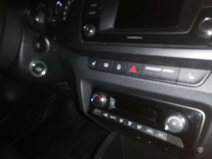 Pelēks Skoda Fabia 2015 Šalčininkai, ar dzinēja tilpumu 1.42 L un nobraukumu 235 tūkst. km par 2100 €, foto 7 vietnē AUTOMOTO.COM.LV