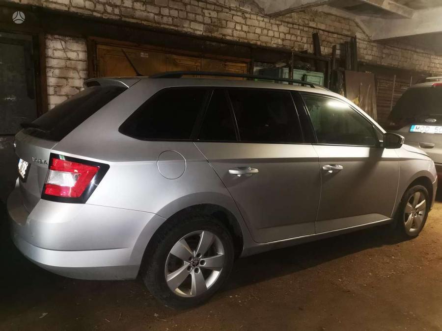Pelēks Skoda Fabia 2015 Šalčininkai, ar dzinēja tilpumu 1.42 L un nobraukumu 235 tūkst. km par 2100 €, foto 8 vietnē AUTOMOTO.COM.LV