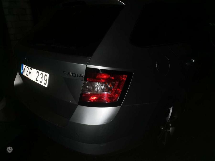 Pelēks Skoda Fabia 2015 Šalčininkai, ar dzinēja tilpumu 1.42 L un nobraukumu 235 tūkst. km par 2100 €, foto 10 vietnē AUTOMOTO.COM.LV