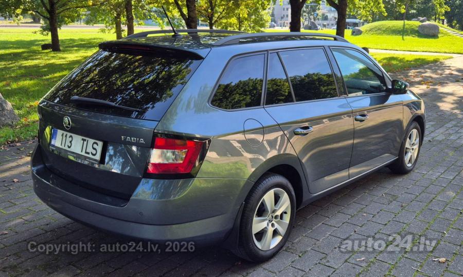 Pelēks Skoda Fabia 2015 Tallina, ar dzinēja tilpumu 1.20 L un nobraukumu 169 tūkst. km par 5999 €, foto 5 vietnē AUTOMOTO.COM.LV