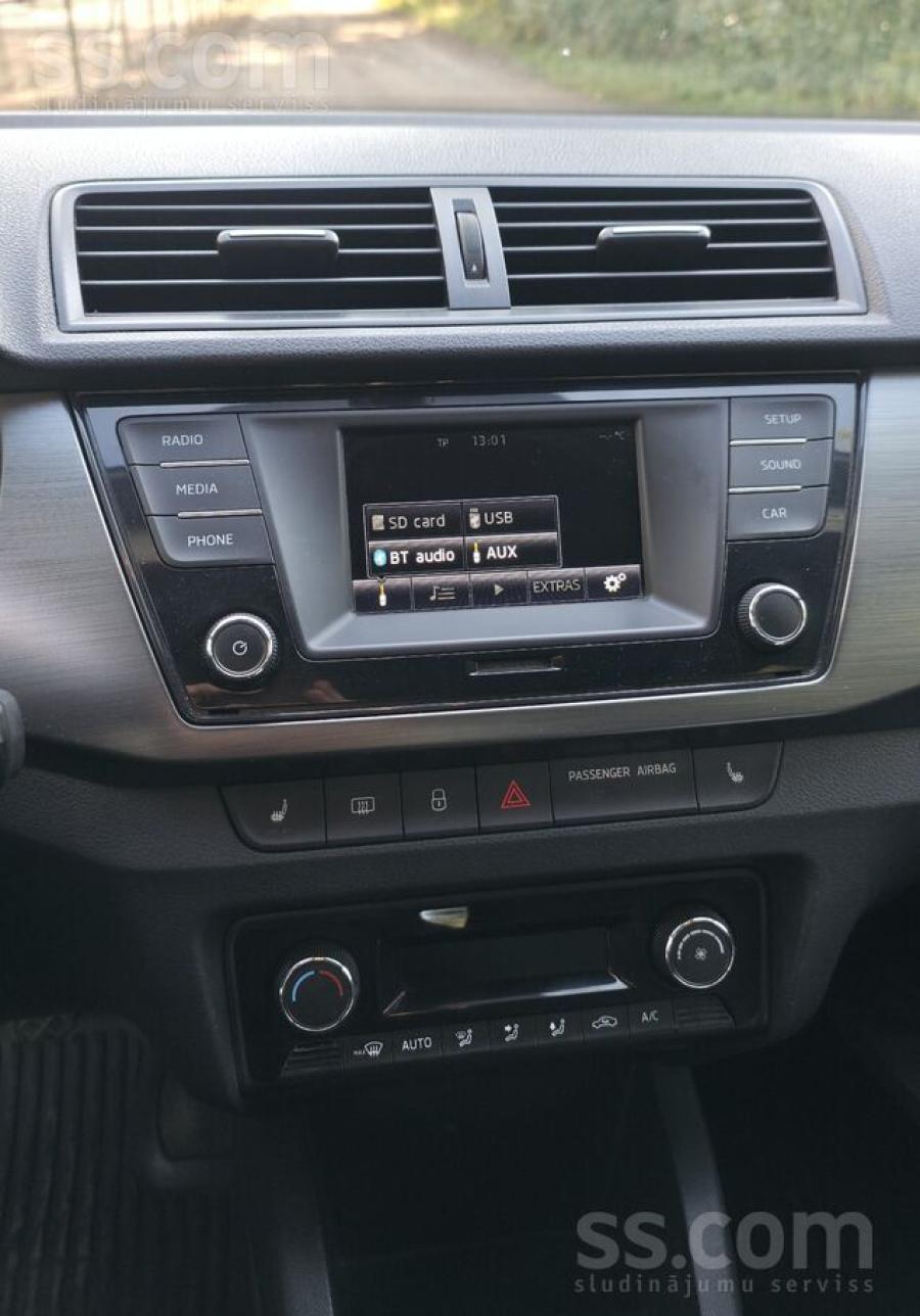 Grey Skoda Fabia 2015 in Riga, with an engine capacity of 1.40 L and mileage of 254 thousand km for 4200 €, photo 10 on AUTOMOTO.COM.LV