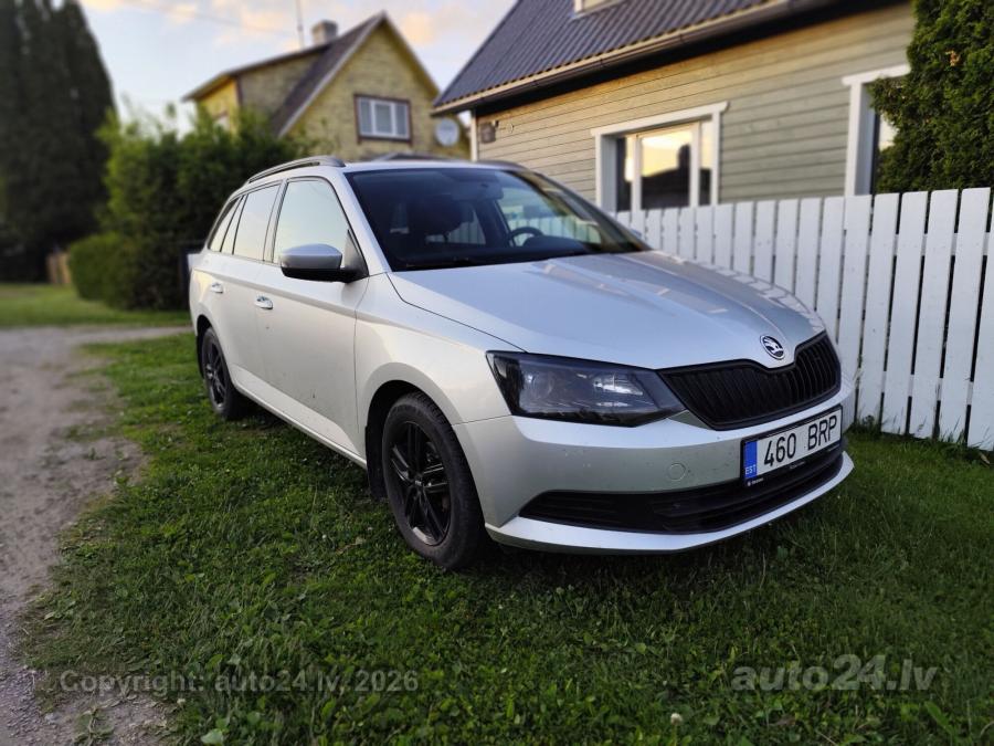 Pelēks Skoda Fabia 2016 Rakvere, ar dzinēja tilpumu 1.20 L un nobraukumu 205 tūkst. km par 5490 €, foto 3 vietnē AUTOMOTO.COM.LV