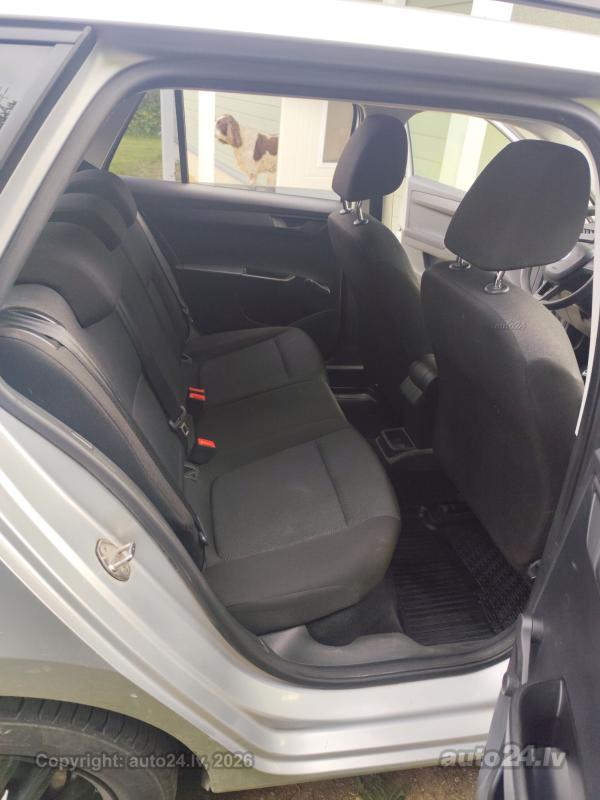 Pelēks Skoda Fabia 2016 Rakvere, ar dzinēja tilpumu 1.20 L un nobraukumu 205 tūkst. km par 5490 €, foto 6 vietnē AUTOMOTO.COM.LV