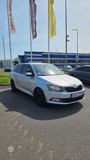 Pelēks Skoda Fabia 2016 Viļņa, ar dzinēja tilpumu 1.20 L un nobraukumu 227 tūkst. km par 4250 €, foto 4 vietnē AUTOMOTO.COM.LV