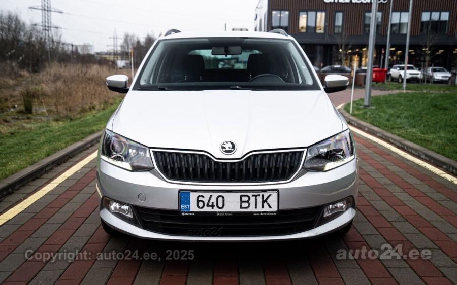 Grey Skoda Fabia 2017 in Tallinn, with an engine capacity of 1.20 L and mileage of 174 thousand km for 6500 €, photo 2 on AUTOMOTO.COM.LV