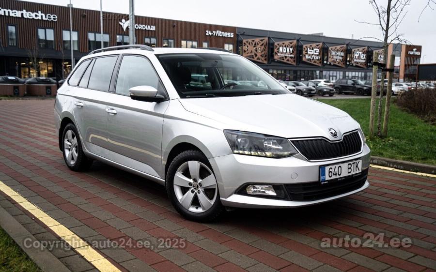 Grey Skoda Fabia 2017 in Tallinn, with an engine capacity of 1.20 L and mileage of 174 thousand km for 6500 €, photo 3 on AUTOMOTO.COM.LV