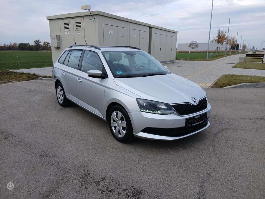 Pelēks Skoda Fabia 2017 Marijampole, ar dzinēja tilpumu 1.42 L un nobraukumu 116 tūkst. km par 6650 €, foto 1 vietnē AUTOMOTO.COM.LV