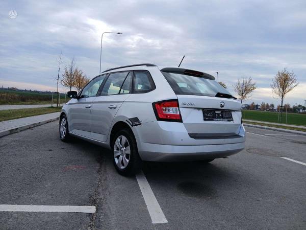 Grey Skoda Fabia 2017 in Marijampole, with an engine capacity of 1.42 L and mileage of 116 thousand km for 6650 €, photo 6 on AUTOMOTO.COM.LV
