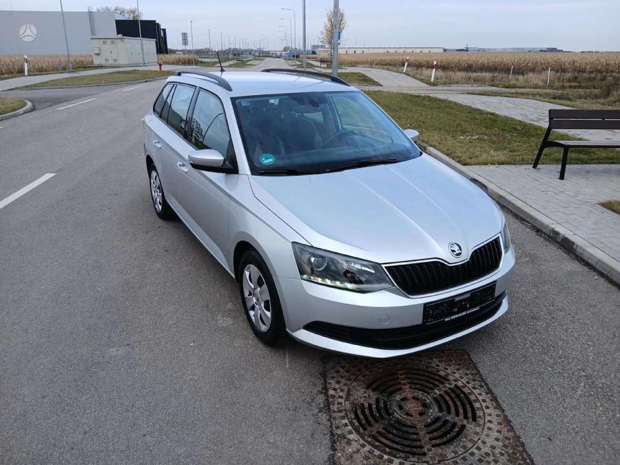 Pelēks Skoda Fabia 2017 Marijampole, ar dzinēja tilpumu 1.42 L un nobraukumu 116 tūkst. km par 6650 €, foto 7 vietnē AUTOMOTO.COM.LV