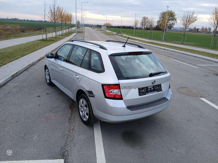 Pelēks Skoda Fabia 2017 Marijampole, ar dzinēja tilpumu 1.42 L un nobraukumu 116 tūkst. km par 6650 €, foto 8 vietnē AUTOMOTO.COM.LV