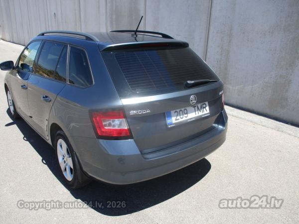 Grey Skoda Fabia 2017 in Tallinn, with an engine capacity of 1.20 L and mileage of 105 thousand km for 11400 €, photo 5 on AUTOMOTO.COM.LV