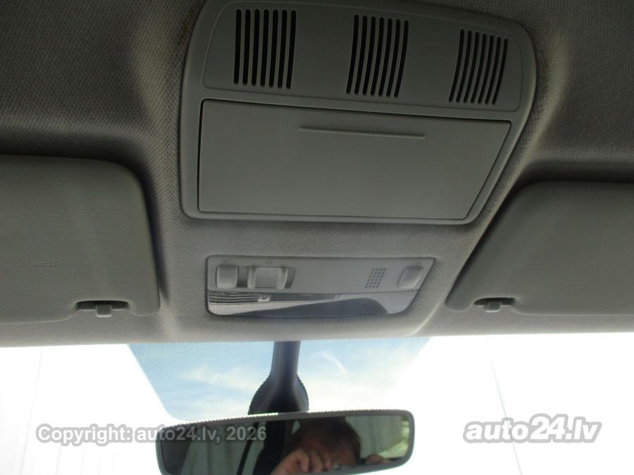Grey Skoda Fabia 2017 in Tallinn, with an engine capacity of 1.20 L and mileage of 105 thousand km for 11400 €, photo 10 on AUTOMOTO.COM.LV