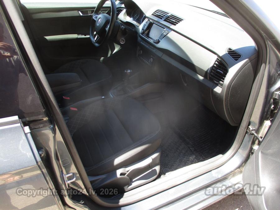 Grey Skoda Fabia 2017 in Tallinn, with an engine capacity of 1.20 L and mileage of 105 thousand km for 11400 €, photo 13 on AUTOMOTO.COM.LV