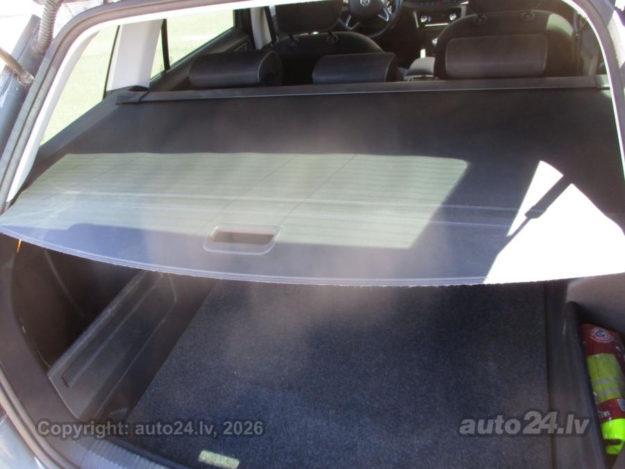 Grey Skoda Fabia 2017 in Tallinn, with an engine capacity of 1.20 L and mileage of 105 thousand km for 11400 €, photo 17 on AUTOMOTO.COM.LV