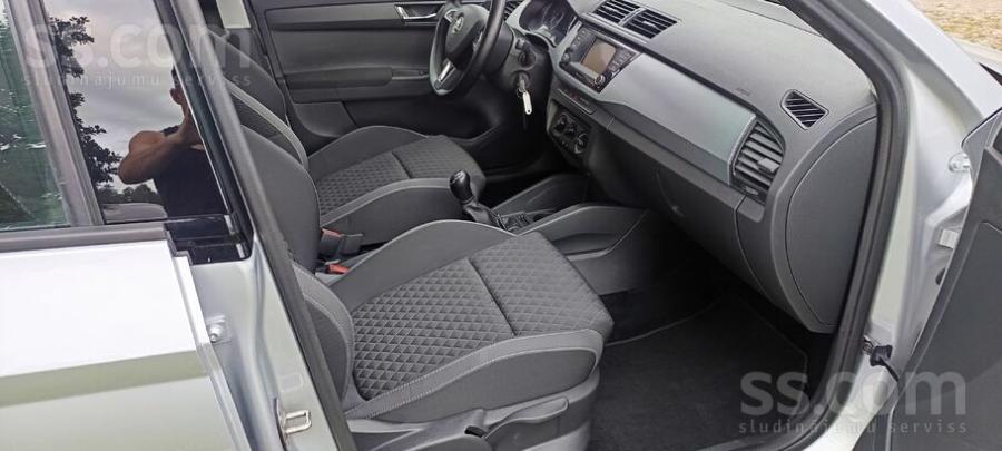 Grey Skoda Fabia 2017 in Riga, with an engine capacity of 1.40 L and mileage of 228 thousand km for 3750 €, photo 10 on AUTOMOTO.COM.LV