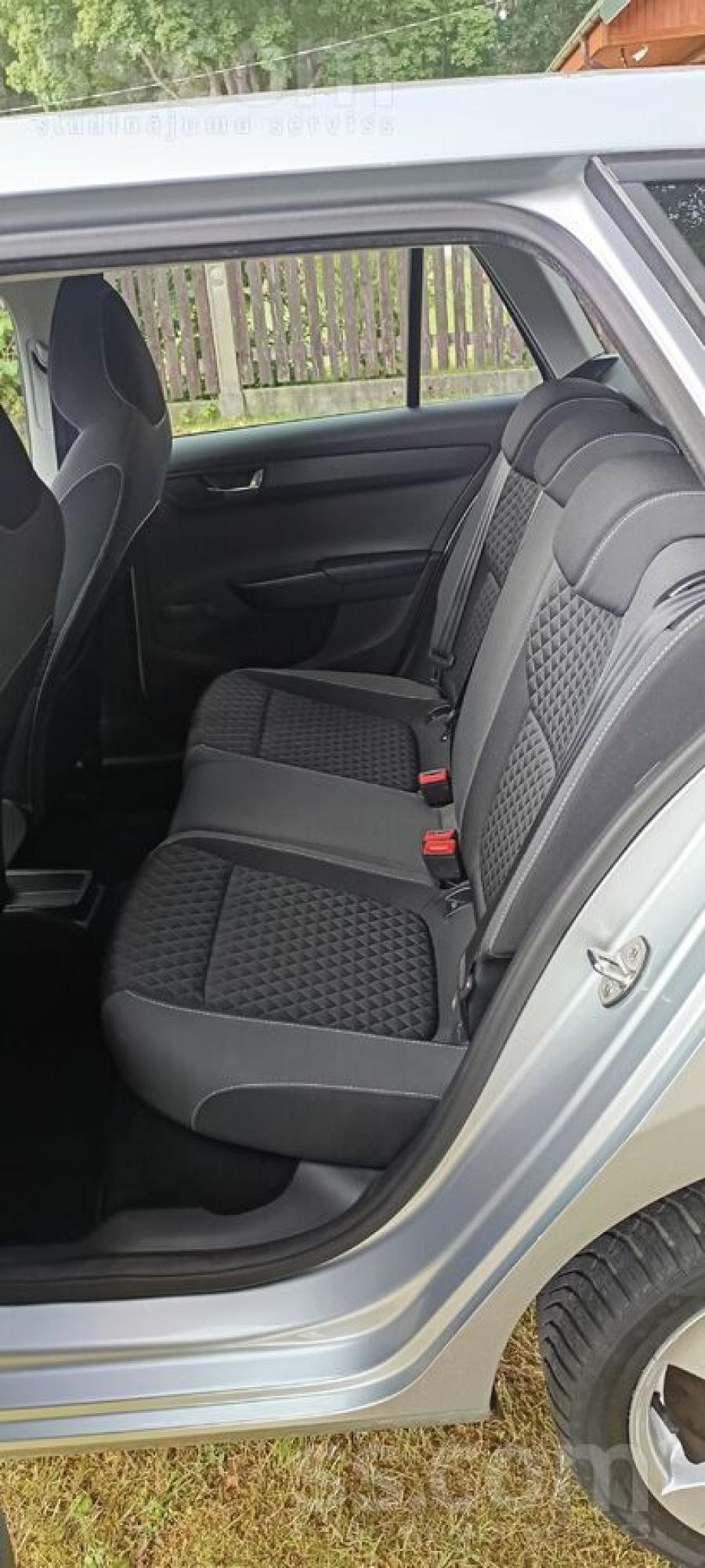Grey Skoda Fabia 2017 in Riga, with an engine capacity of 1.40 L and mileage of 228 thousand km for 3750 €, photo 12 on AUTOMOTO.COM.LV