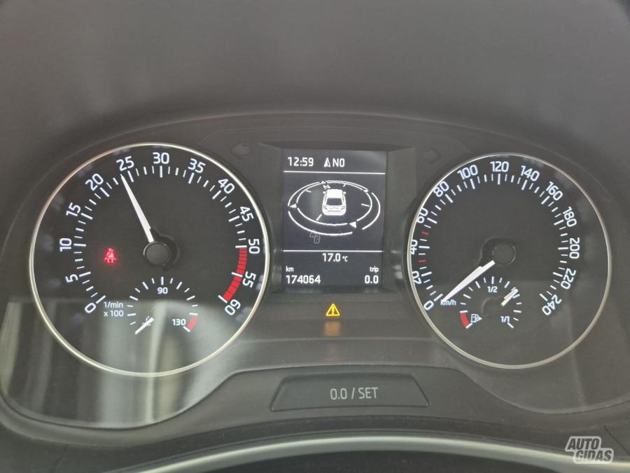 Grey Skoda Fabia 2017 in Vilnius, with an engine capacity of 1.40 L and mileage of 175 thousand km for 5900 €, photo 7 on AUTOMOTO.COM.LV