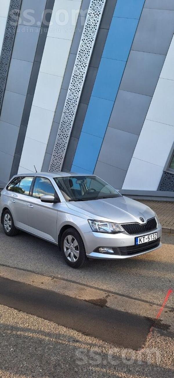 Grey Skoda Fabia 2017 in Riga, with an engine capacity of 1.00 L and mileage of 175 thousand km for 7900 €, photo 1 on AUTOMOTO.COM.LV