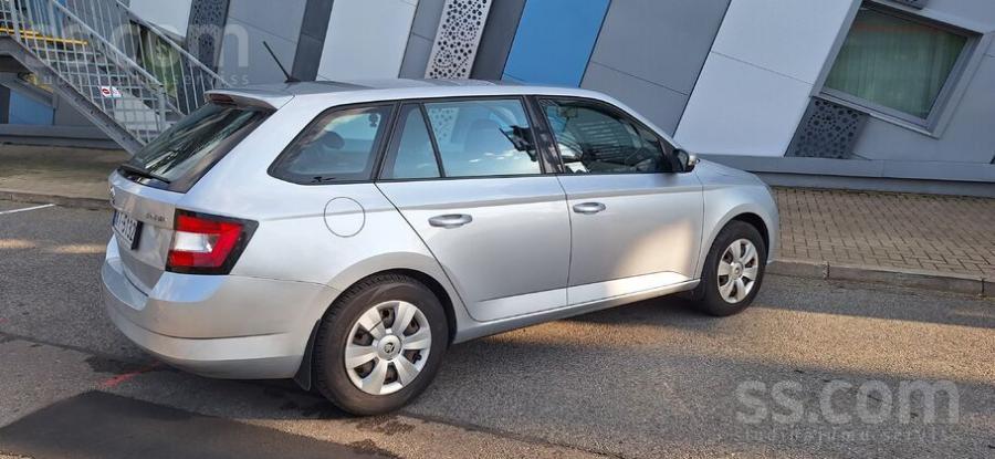 Grey Skoda Fabia 2017 in Riga, with an engine capacity of 1.00 L and mileage of 175 thousand km for 7900 €, photo 6 on AUTOMOTO.COM.LV