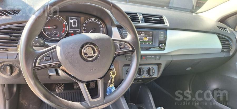 Grey Skoda Fabia 2017 in Riga, with an engine capacity of 1.00 L and mileage of 175 thousand km for 7900 €, photo 7 on AUTOMOTO.COM.LV