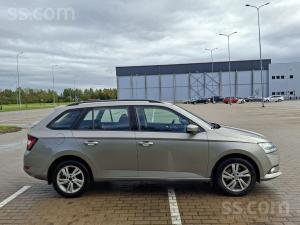 Grey Skoda Fabia 2018 in Riga, with an engine capacity of 1.00 L and mileage of 163 thousand km for 6700 €, photo 5 on AUTOMOTO.COM.LV