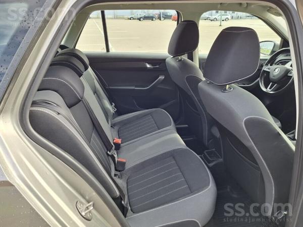 Skoda Fabia 2018 Rīga vietnē Pelēks Skoda Fabia 2018 Rīga, ar dzinēja tilpumu 1.00 L un nobraukumu 163 tūkst. km par 6700 €, foto 9 vietnē AUTOMOTO.COM.LV