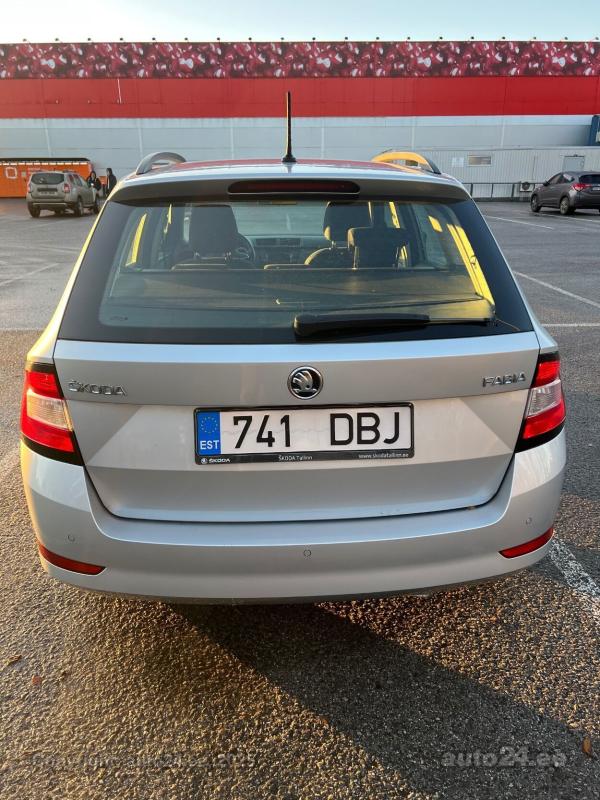 Pelēks Skoda Fabia 2019 Tallina, ar dzinēja tilpumu 1.00 L un nobraukumu 24 tūkst. km par 7900 €, foto 6 vietnē AUTOMOTO.COM.LV