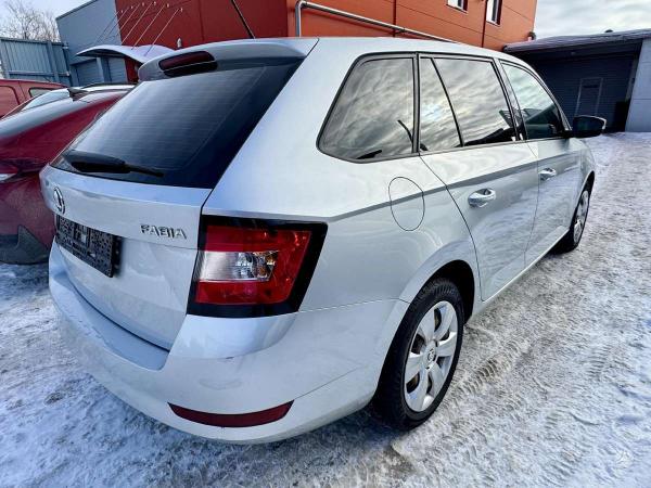 Grey Skoda Fabia 2019 in Marijampole, with an engine capacity of 1.00 L and mileage of 99 thousand km for 4450 €, photo 4 on AUTOMOTO.COM.LV