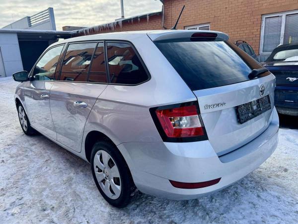 Grey Skoda Fabia 2019 in Marijampole, with an engine capacity of 1.00 L and mileage of 99 thousand km for 4450 €, photo 5 on AUTOMOTO.COM.LV