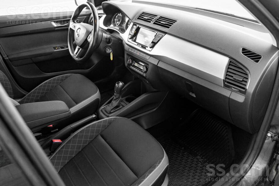 Grey Skoda Fabia 2019 in Riga, with an engine capacity of 1.00 L and mileage of 109 thousand km for 8990 €, photo 8 on AUTOMOTO.COM.LV