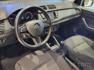 Pelēks Skoda Fabia 2020 Rīga, ar dzinēja tilpumu 1.00 L un nobraukumu 33 tūkst. km par 9490 €, foto 11 vietnē AUTOMOTO.COM.LV