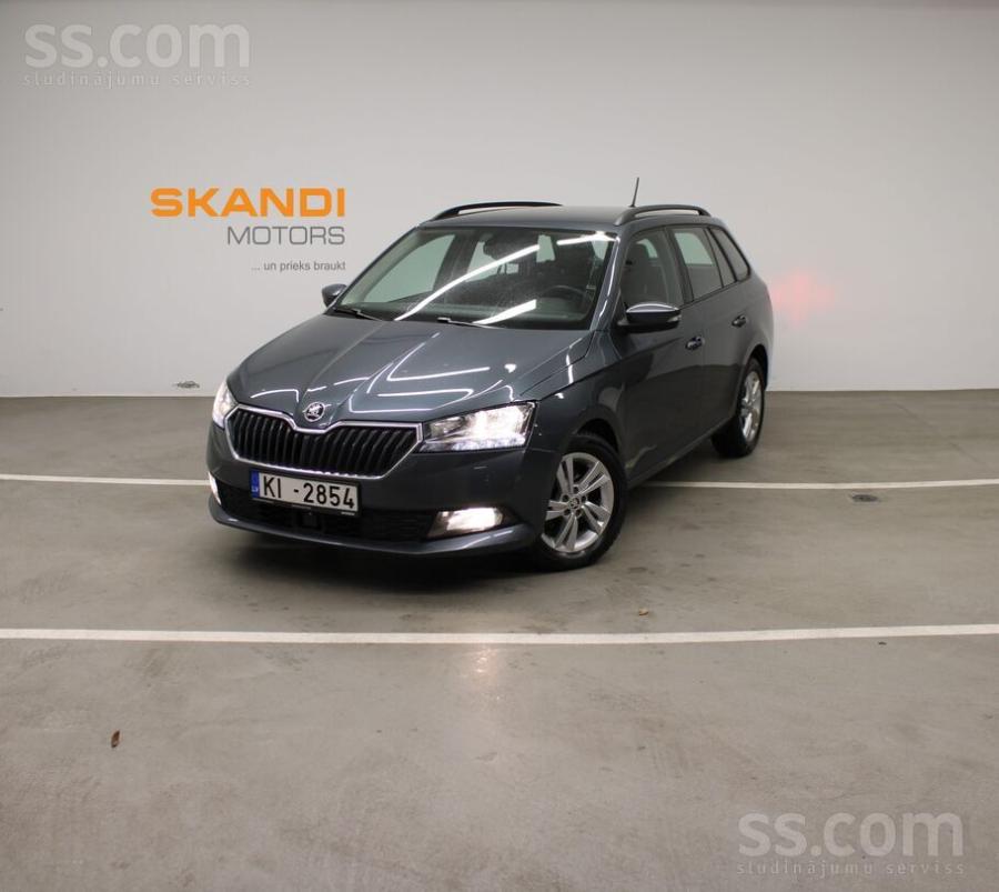 Grey Skoda Fabia 2021 in Riga, with an engine capacity of 1.00 L and mileage of 57 thousand km for 11990 €, photo 1 on AUTOMOTO.COM.LV