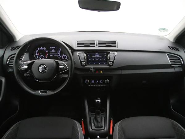 Pelēks Skoda Fabia 2021 Viļņa, ar dzinēja tilpumu 1.00 L un nobraukumu 158 tūkst. km par 10599 €, foto 2 vietnē AUTOMOTO.COM.LV