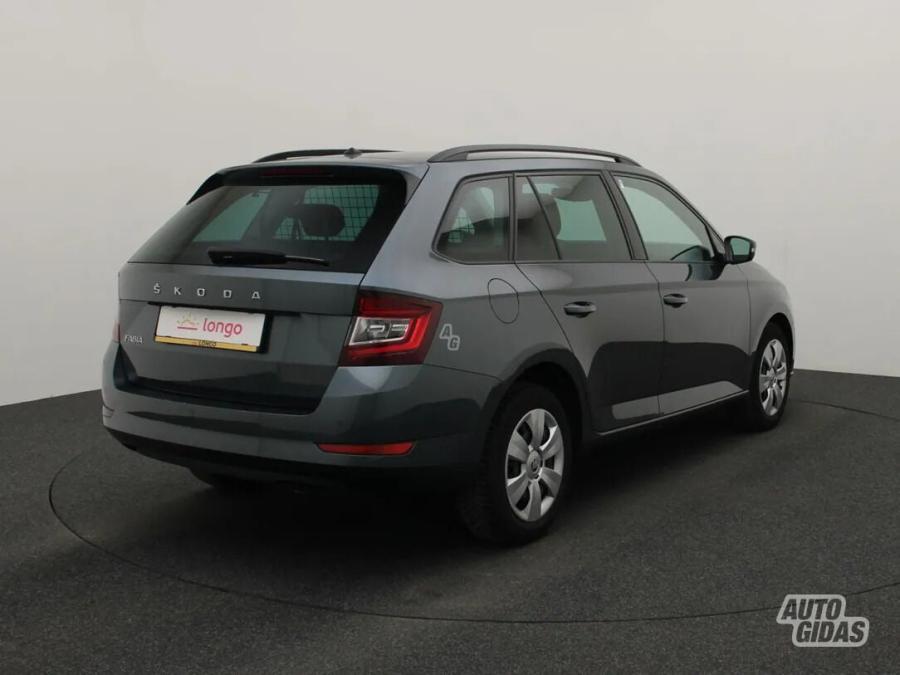 Grey Skoda Fabia 2021 in Vilnius, with an engine capacity of 1.00 L and mileage of 158 thousand km for 10599 €, photo 9 on AUTOMOTO.COM.LV