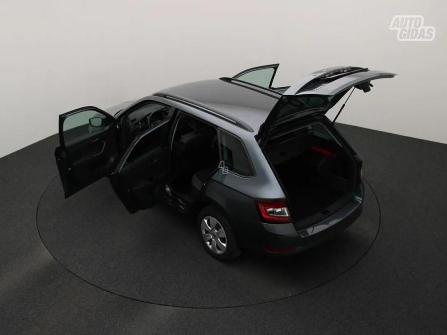 Grey Skoda Fabia 2021 in Vilnius, with an engine capacity of 1.00 L and mileage of 158 thousand km for 10599 €, photo 14 on AUTOMOTO.COM.LV