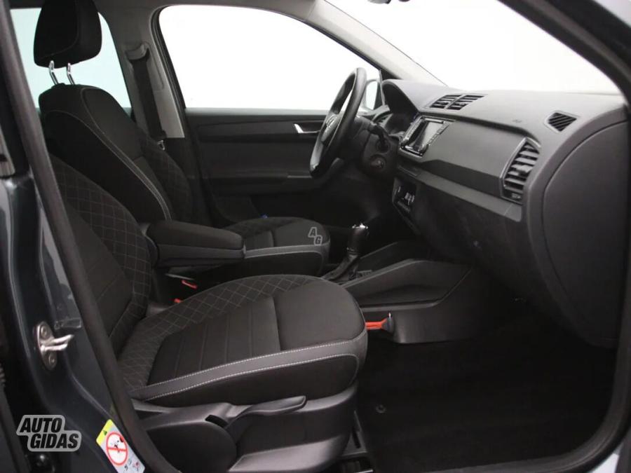 Grey Skoda Fabia 2021 in Vilnius, with an engine capacity of 1.00 L and mileage of 158 thousand km for 10599 €, photo 15 on AUTOMOTO.COM.LV