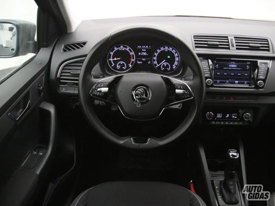 Grey Skoda Fabia 2021 in Vilnius, with an engine capacity of 1.00 L and mileage of 158 thousand km for 10599 €, photo 18 on AUTOMOTO.COM.LV