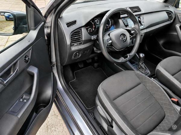 Grey Skoda Fabia 2023 in Vilnius, with an engine capacity of 1.00 L and mileage of 86 thousand km for 13990 €, photo 7 on AUTOMOTO.COM.LV