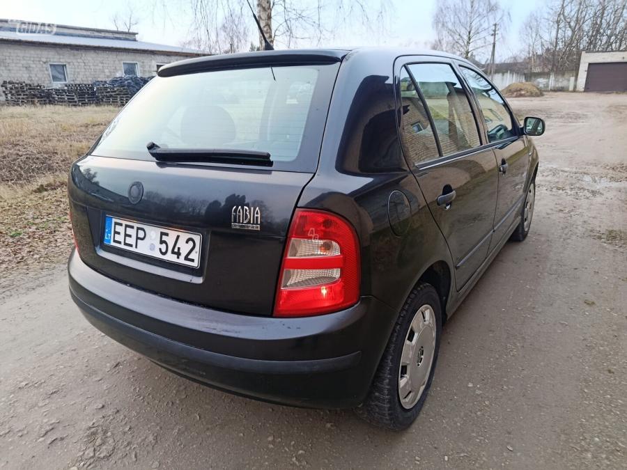 Skoda Fabia 2000 in Joniskis, with an engine capacity of 1.90 L and mileage of 296 thousand km for 900 €, photo 3 on AUTOMOTO.COM.LV