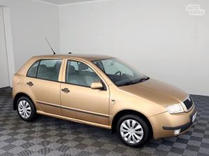 Skoda Fabia 2001 Tallina, ar dzinēja tilpumu 1.40 L un nobraukumu 137 tūkst. km par 799 €, foto  vietnē AUTOMOTO.COM.LV