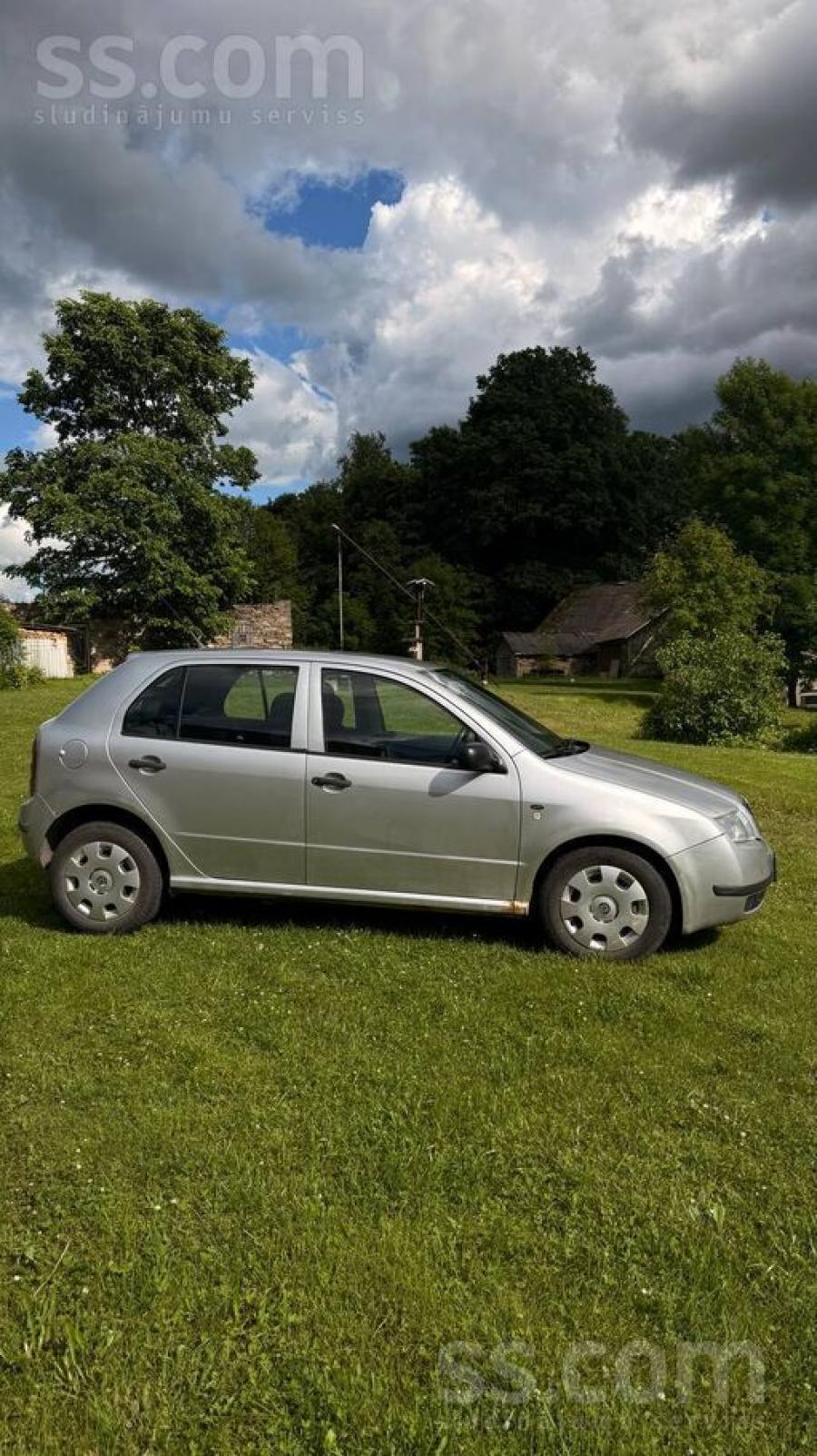 Skoda Fabia 2002 in Cesis, with an engine capacity of 1.40 L and mileage of 220 thousand km for 900 €, photo 3 on AUTOMOTO.COM.LV