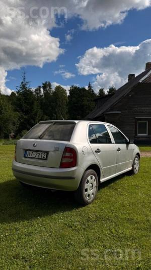 Skoda Fabia 2002 in Cesis, with an engine capacity of 1.40 L and mileage of 220 thousand km for 900 €, photo 4 on AUTOMOTO.COM.LV
