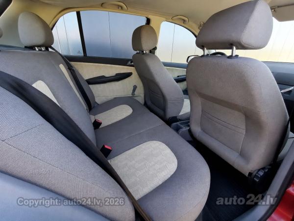 Skoda Fabia 2002 in Tartu, with an engine capacity of 1.90 L and mileage of 200 thousand km for 790 €, photo 6 on AUTOMOTO.COM.LV